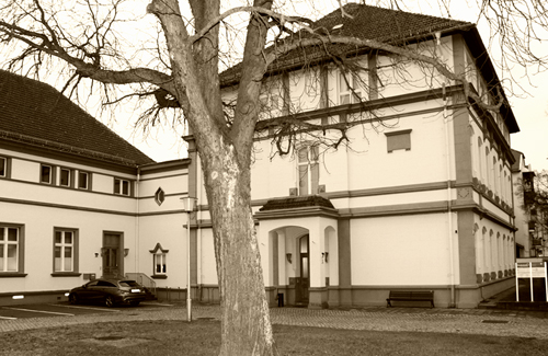 IAKJP Esther Bick | Home